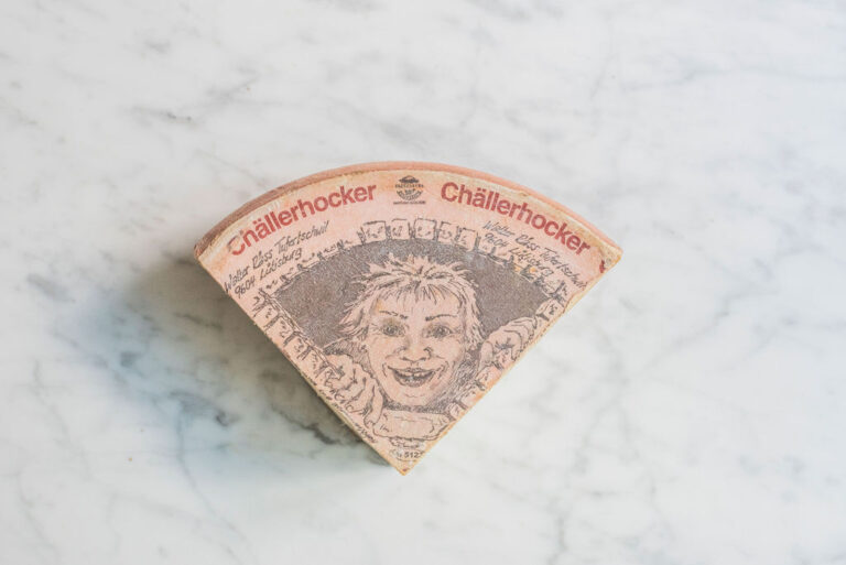 Challerhocker au lait cru – From Comptoir